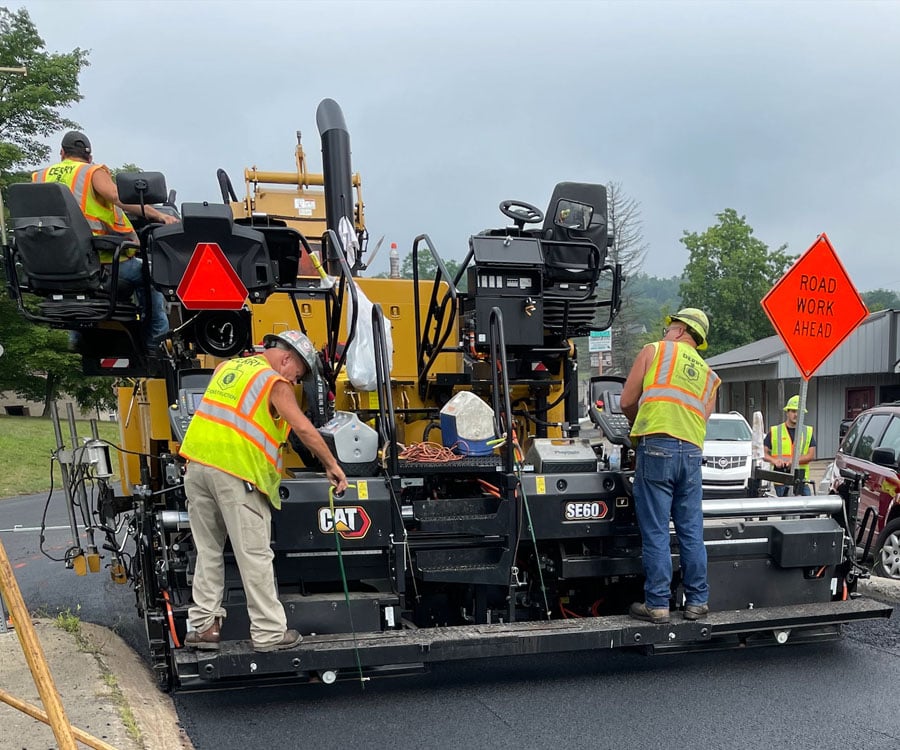 Derry Construction Paves the Way with Cat SDX Screed Plates